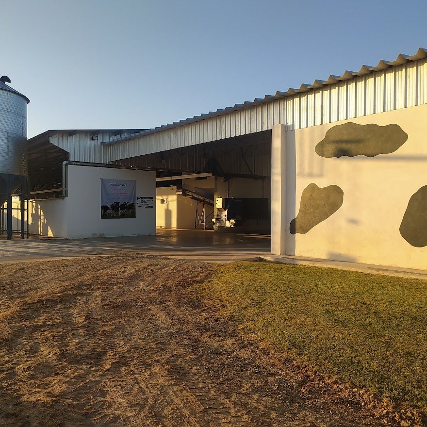 El productor Martín Bono maneja "el Disney" de los tambos: "Mis amigos ...