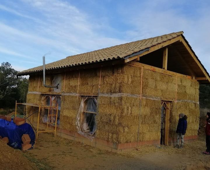 Vicky y Jero decidieron volver a su amado Uruguay para construir la ...