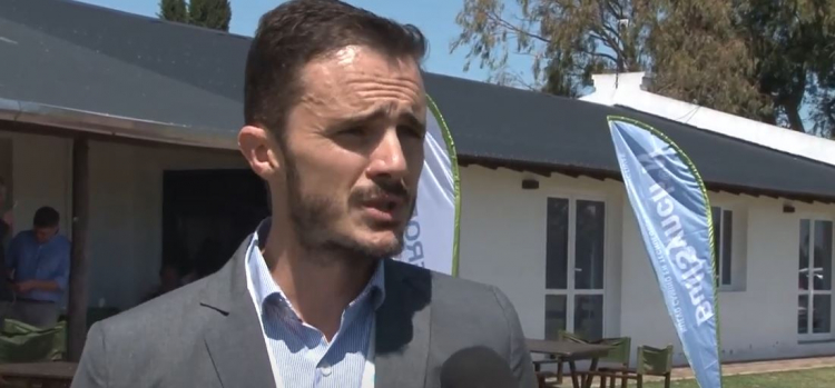 El agrónomo José Jáuregui se define como "apasionado del pasto" y ...